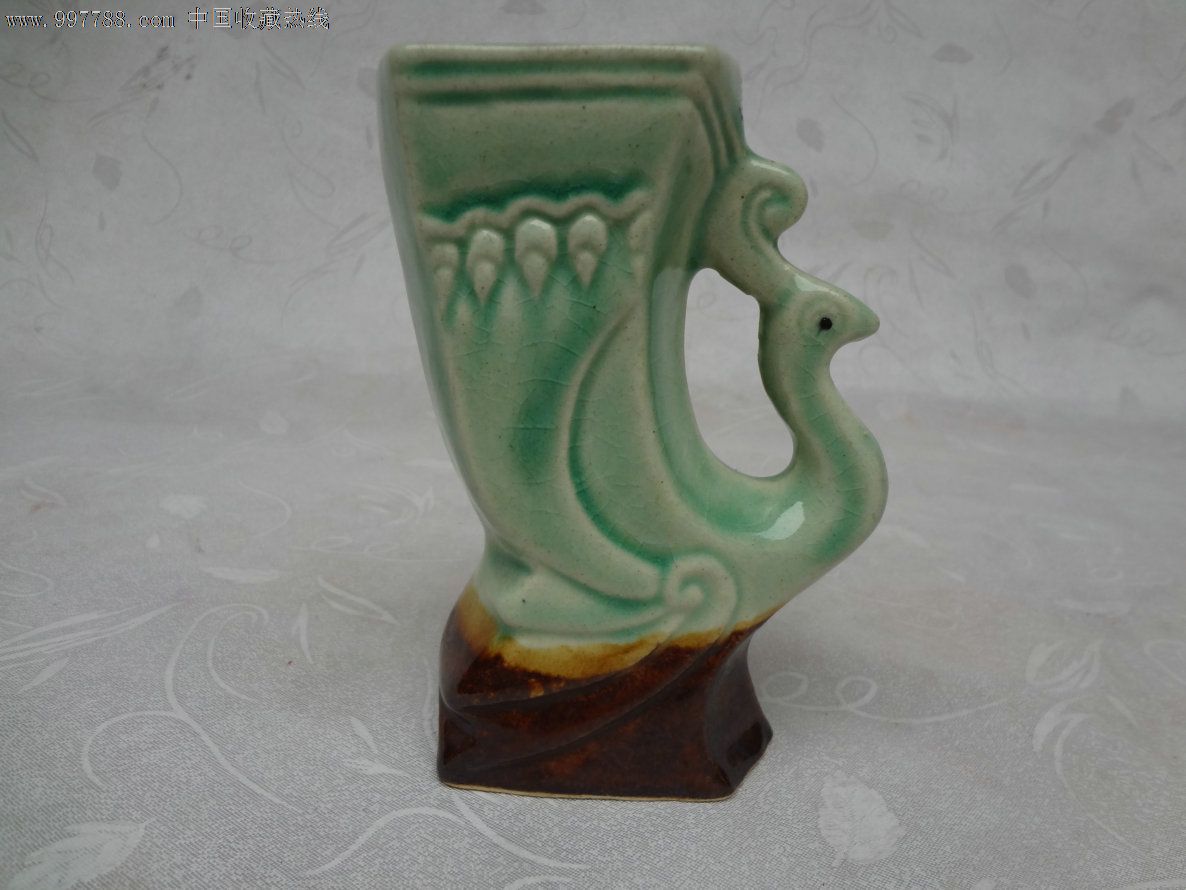 孔雀开屏绿釉老花插摆件-孔雀绿釉老花瓶，造型独特_青瓷/秘色瓷_乡下收来古董行【7788收藏__收藏热线】